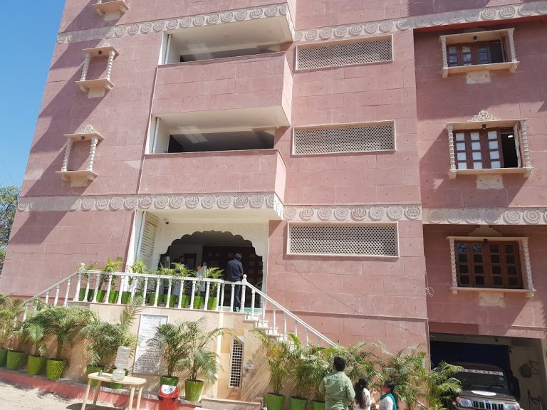 ISKCON (International Society for Krishna Consciousness) temple ...